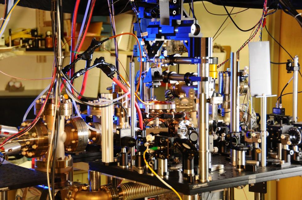 Az Id k V gezet ig Atompontos Marad Az Atom ra Pazar Cuccok